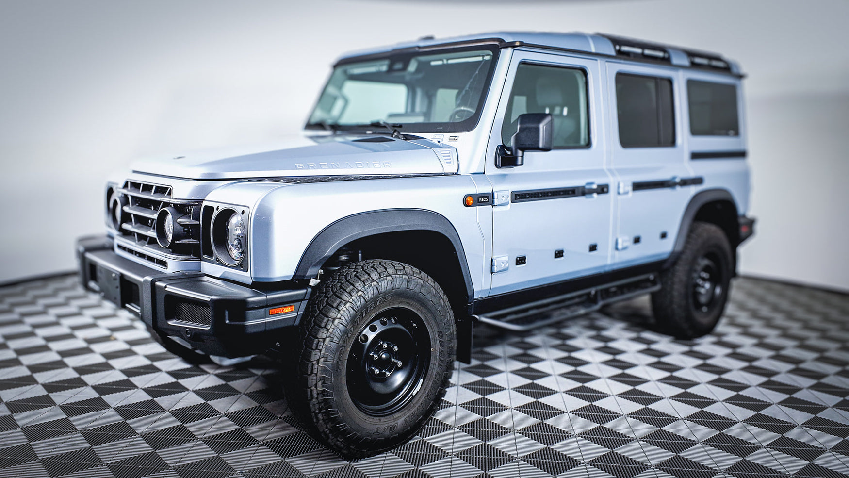 Device Mounting Systems for 2024+ INEOS Grenadier – 67 Designs